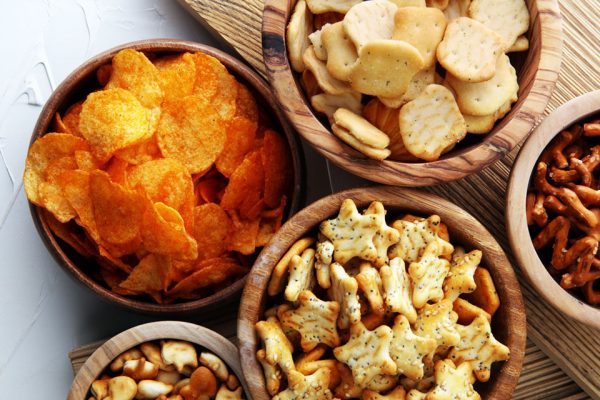 Cách làm snack tôm thơm ngon tại nhà cực đơn giản chỉ với gói gia vị ...